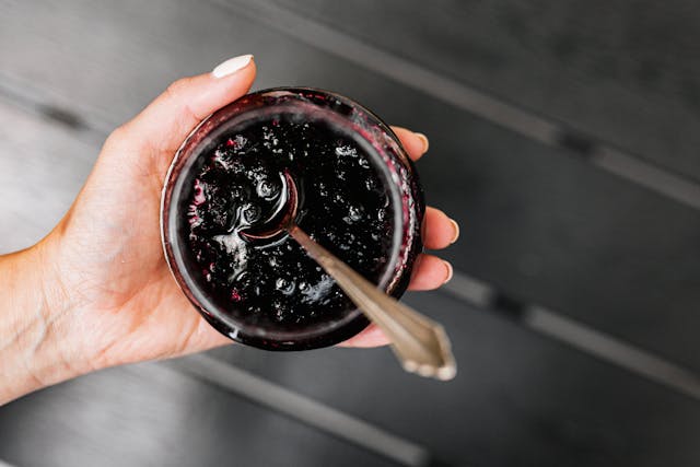 In the Kitchen with Arietza: 12 Simple Jam Recipes with Fruit from You
